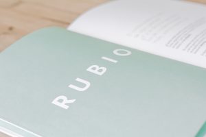 Así es "Caligrafía Creativa", el libro de Rubio para introducirte en el ...