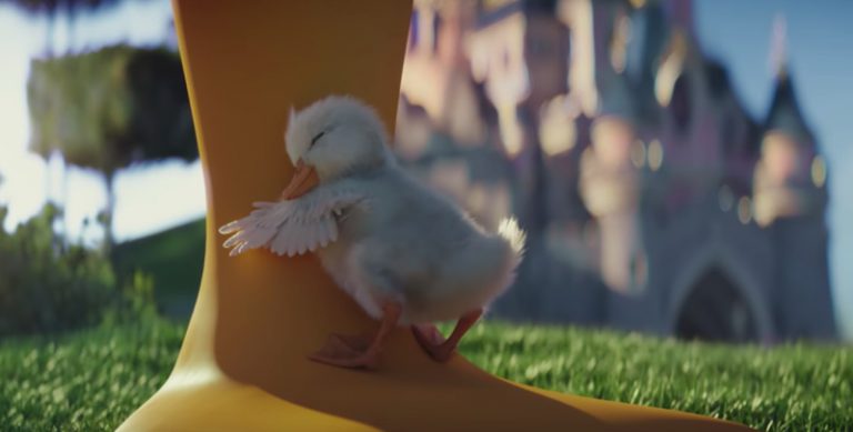 Un patito conoce al pato Donald en este tierno spot de Disneyland París ...
