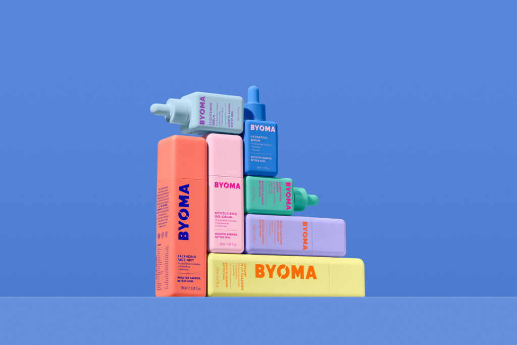 Los coloridos packagings de BYOMA, una marca de cosmética con un ...